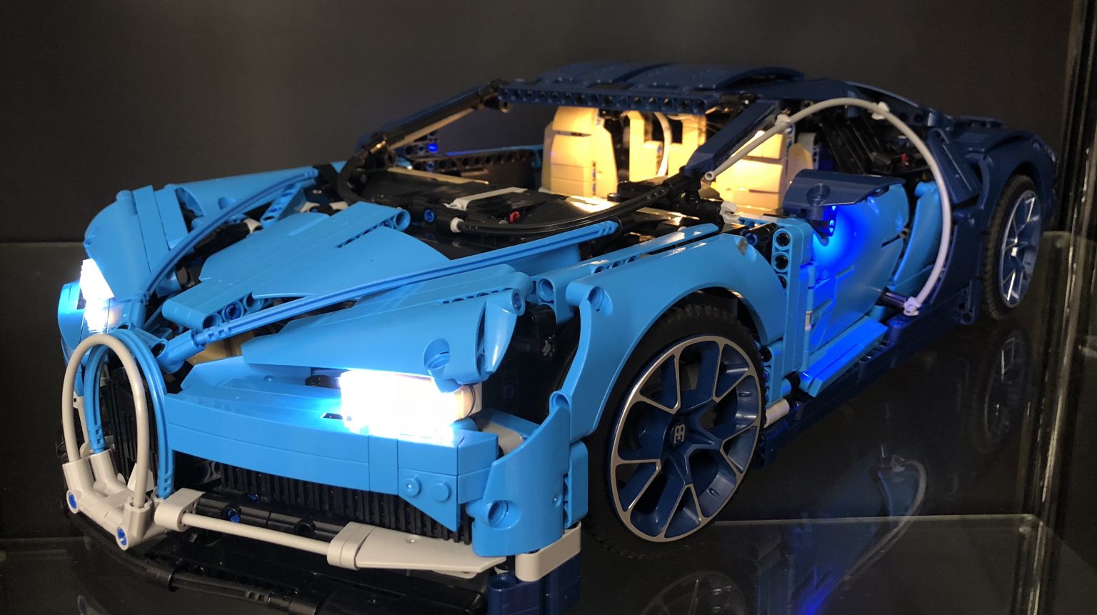 Bugatti 42083 LED Lighting Kit – Glow Bricks